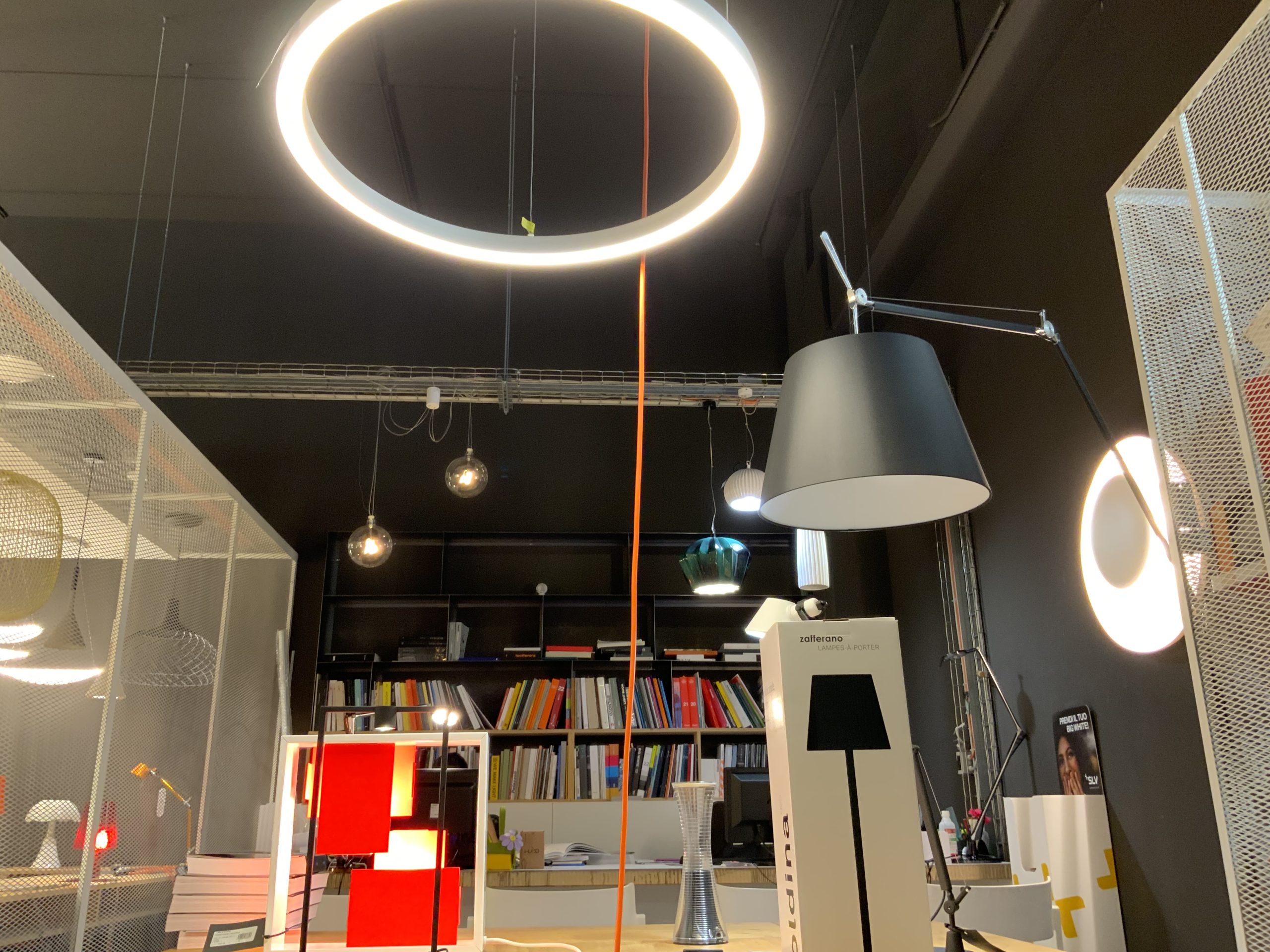 Studio Luce | Siena – Studio Luce Comet